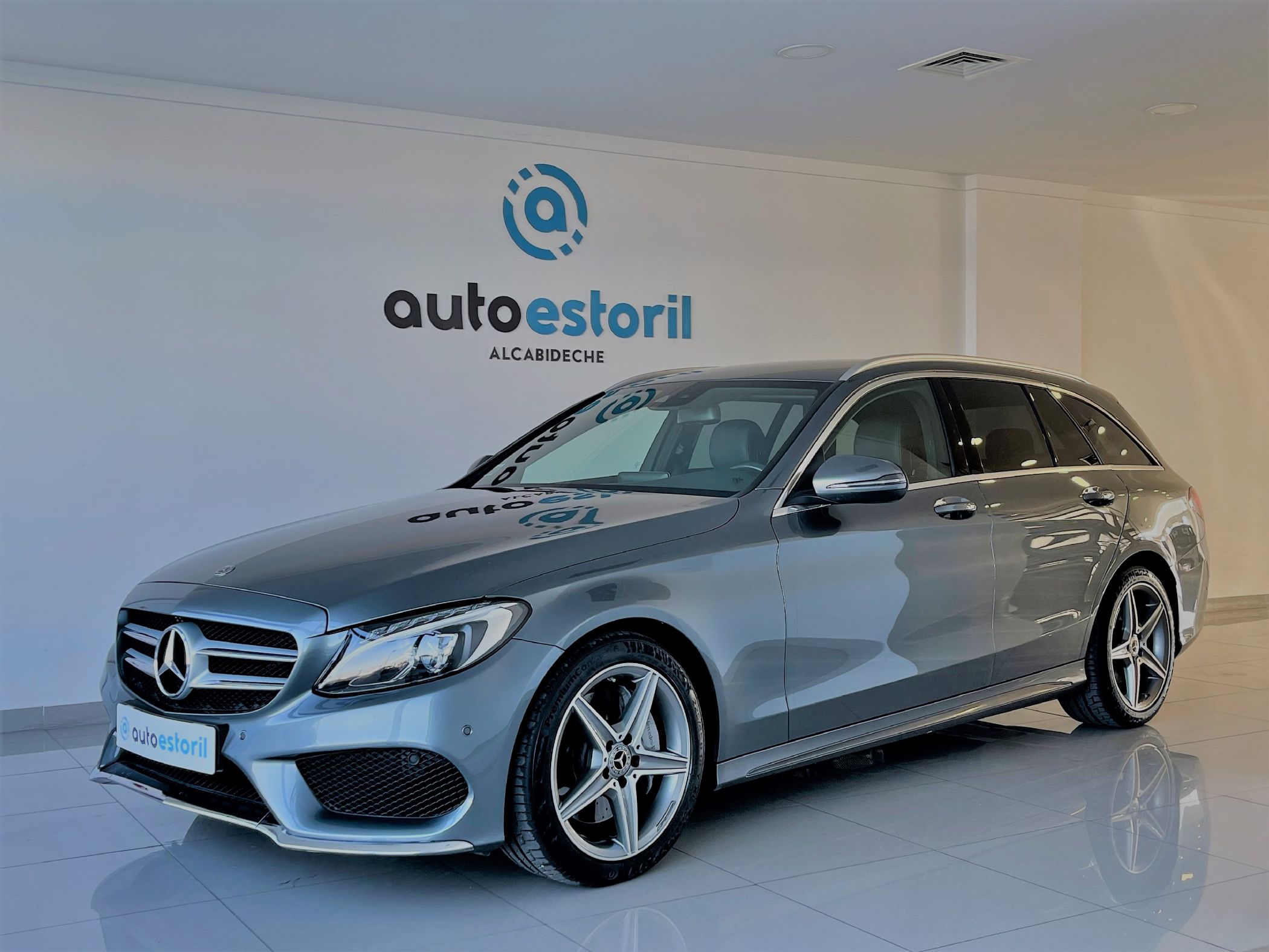 Mercedes Benz C 300 - CHOOSETHEMOON
