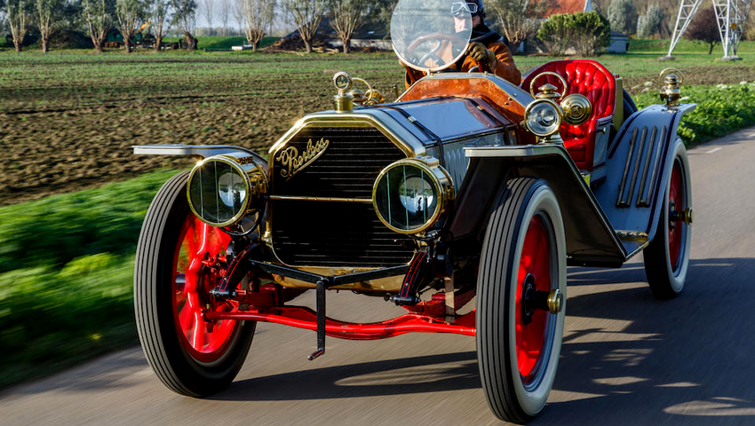 15 Classic Cars with the Biggest Engines - CHOOSETHEMOON