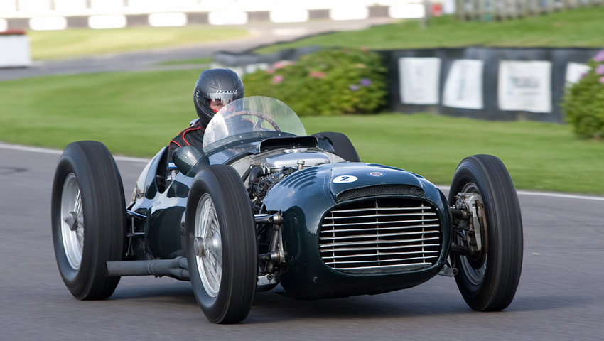 F1 from the 50s completely renovated - CHOOSETHEMOON